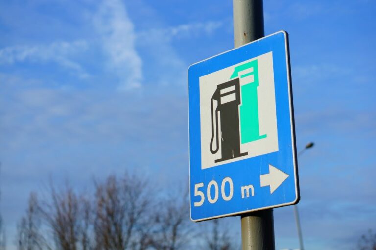 Road Signs in the Philippines | Rua Seguridad