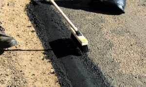 Bitumen vs Asphalt: What Sets Them Apart in Road Construction | Rua ...